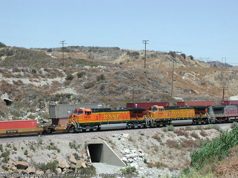 BNSF 4828